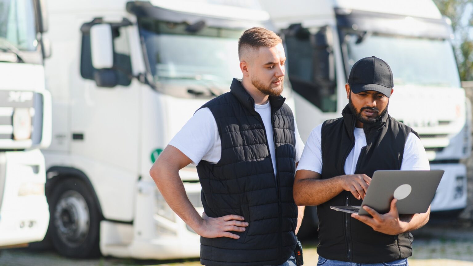 Fleet Industry Jobs: In-House vs. Field Roles